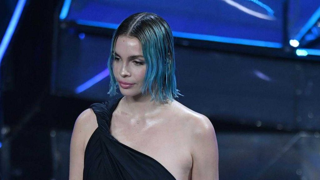 Rose Villain, "Che figura di me**a" quello che succede sul palco è un disastro: arrivano gli ...